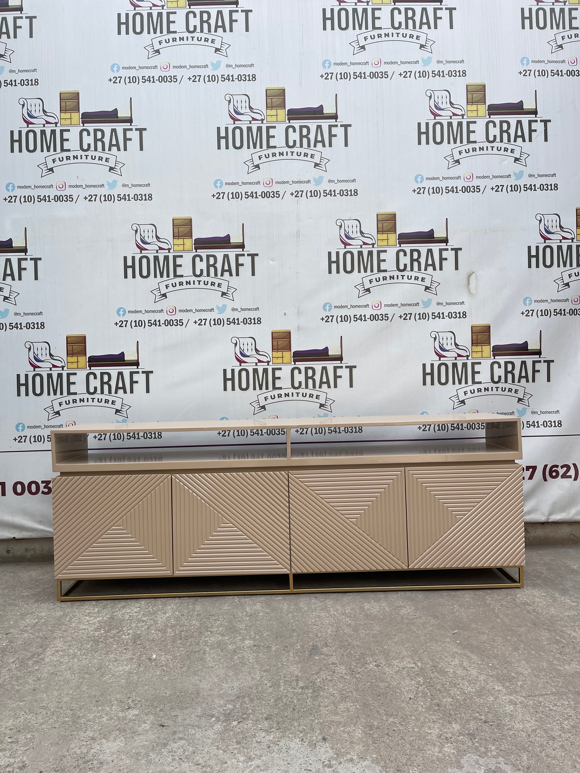 Kele 4 Drawer Tv Stand With Top Spacers – Home Craft