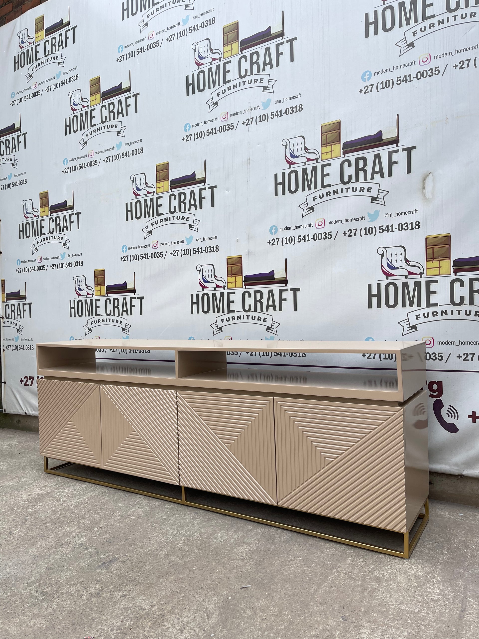 Kele 4 Drawer Tv Stand With Top Spacers – Home Craft