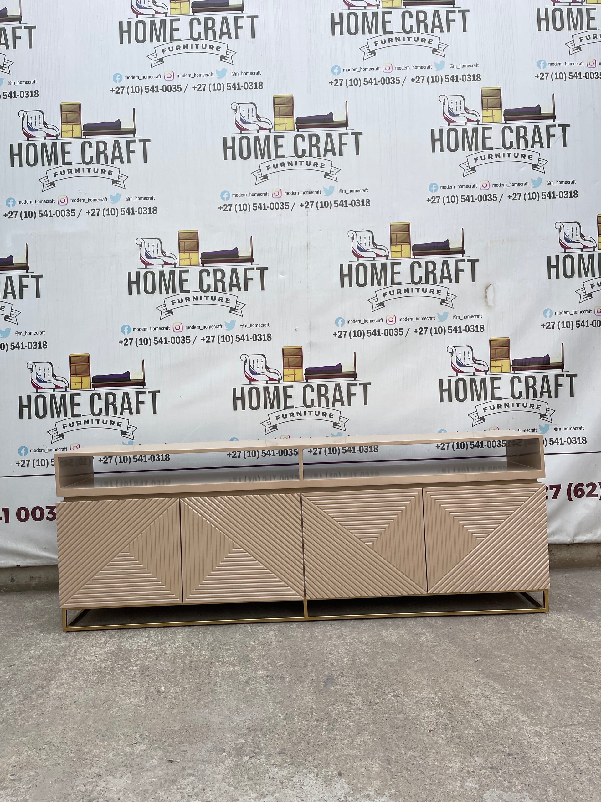 Kele 4 Drawer Tv Stand With Top Spacers – Home Craft