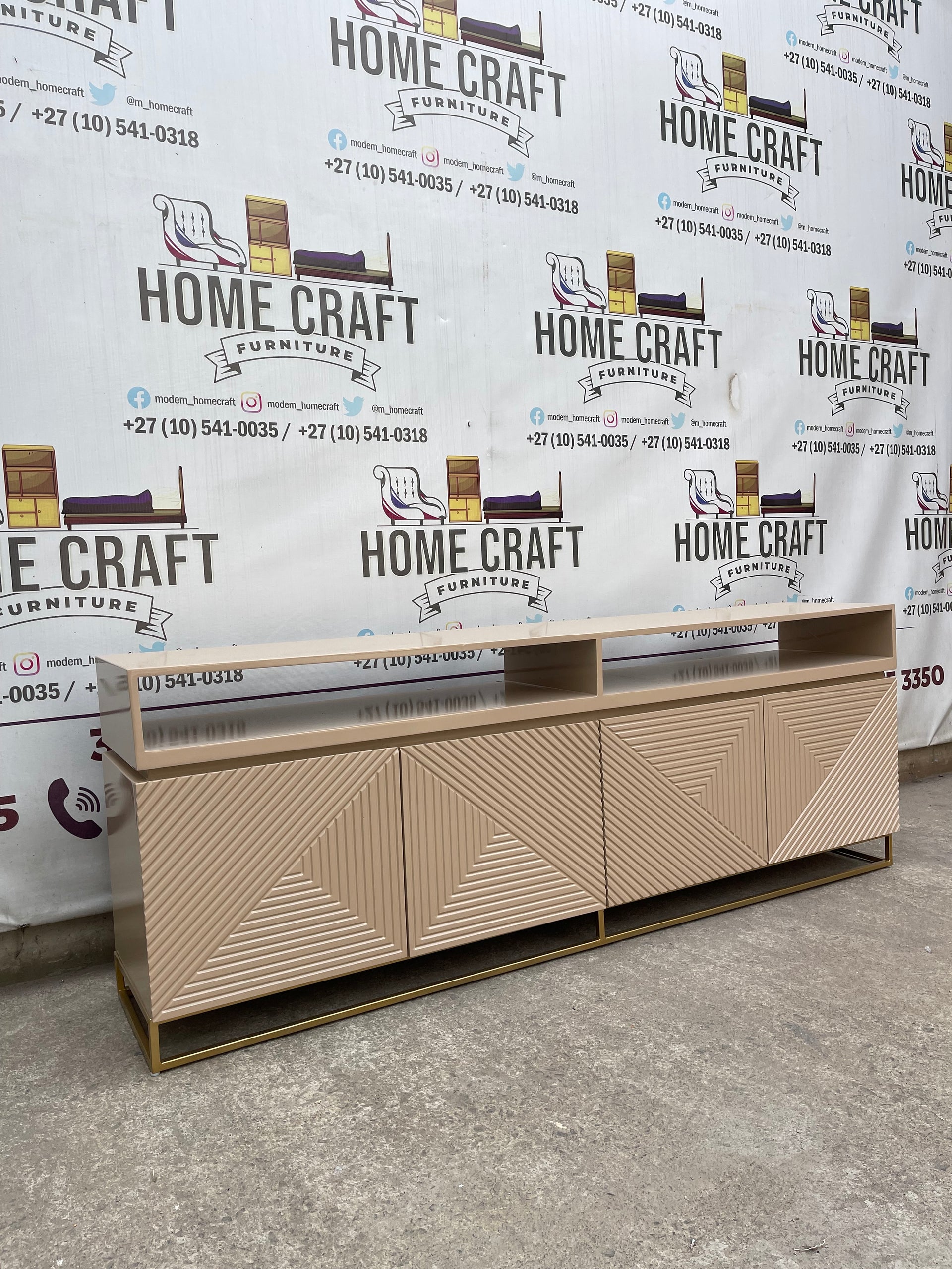 Kele 4 Drawer Tv Stand With Top Spacers – Home Craft